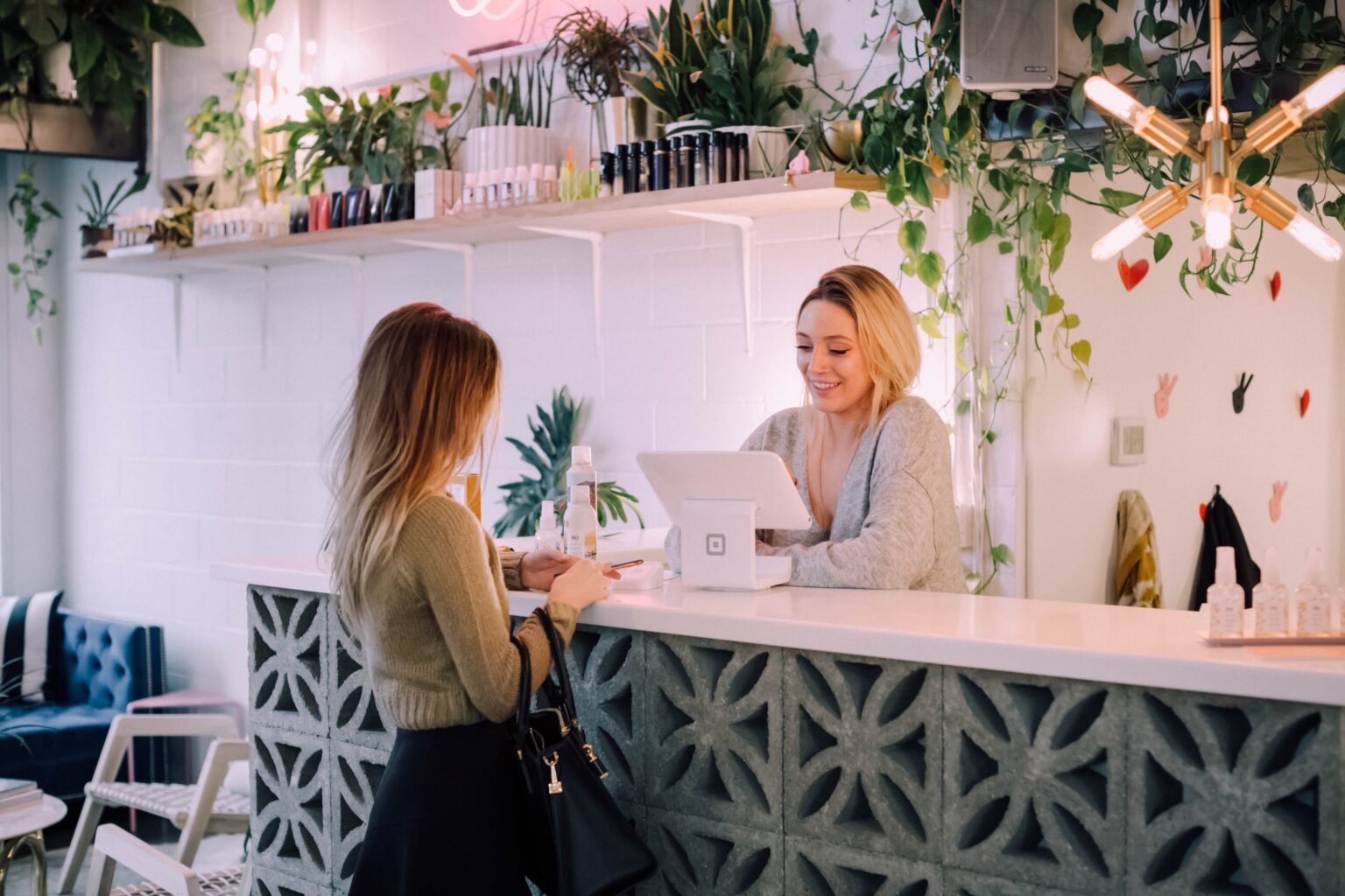 How to Use Brand Touchpoints to Build Customer Loyalty